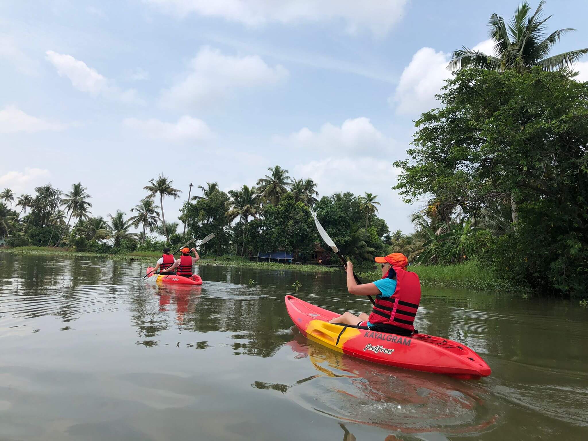 Backwater Kayak Tour in Kerala - Chalo!Reisen